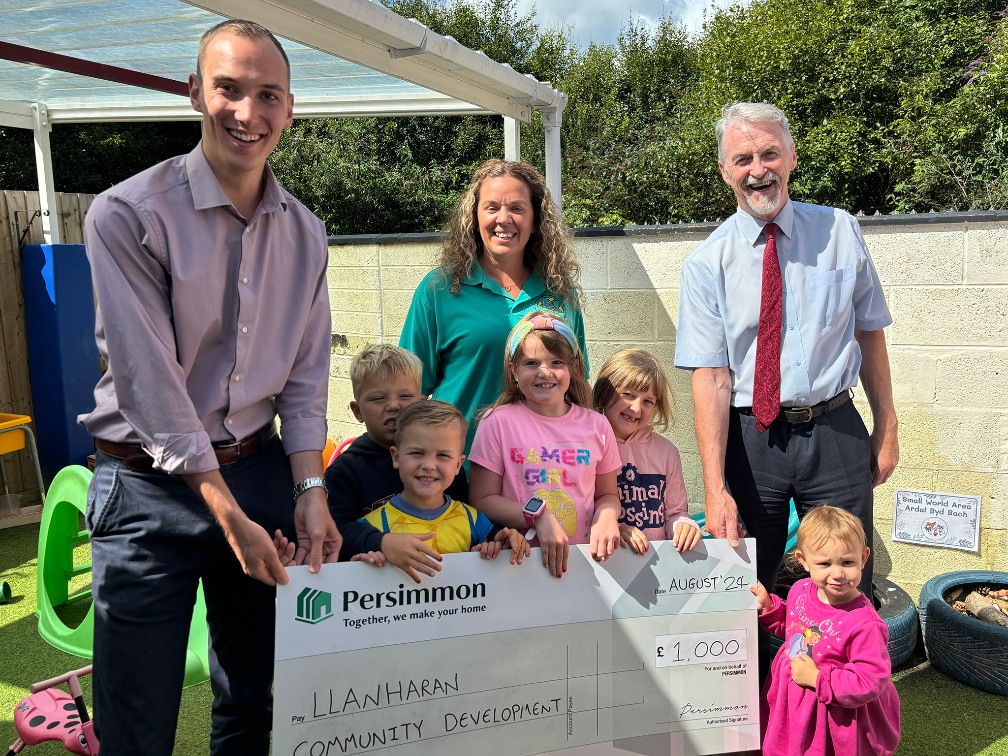 Deputy First Minister and Llanharan Community Project welcome ...